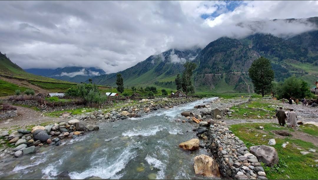 Warwan Valley Travel Guide: How to Reach, Best Time to Visit & Top ...